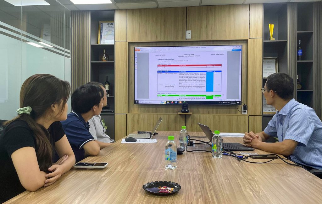 SPLUS-SOFTWARE WELCOMED SPECIALISTS TO THE ASSESSMENT OF INFORMATION ...